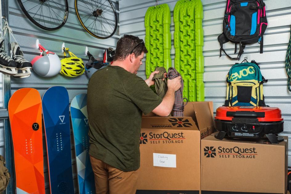 How to Organize and Accessorize Your Storage Unit for Easy Access