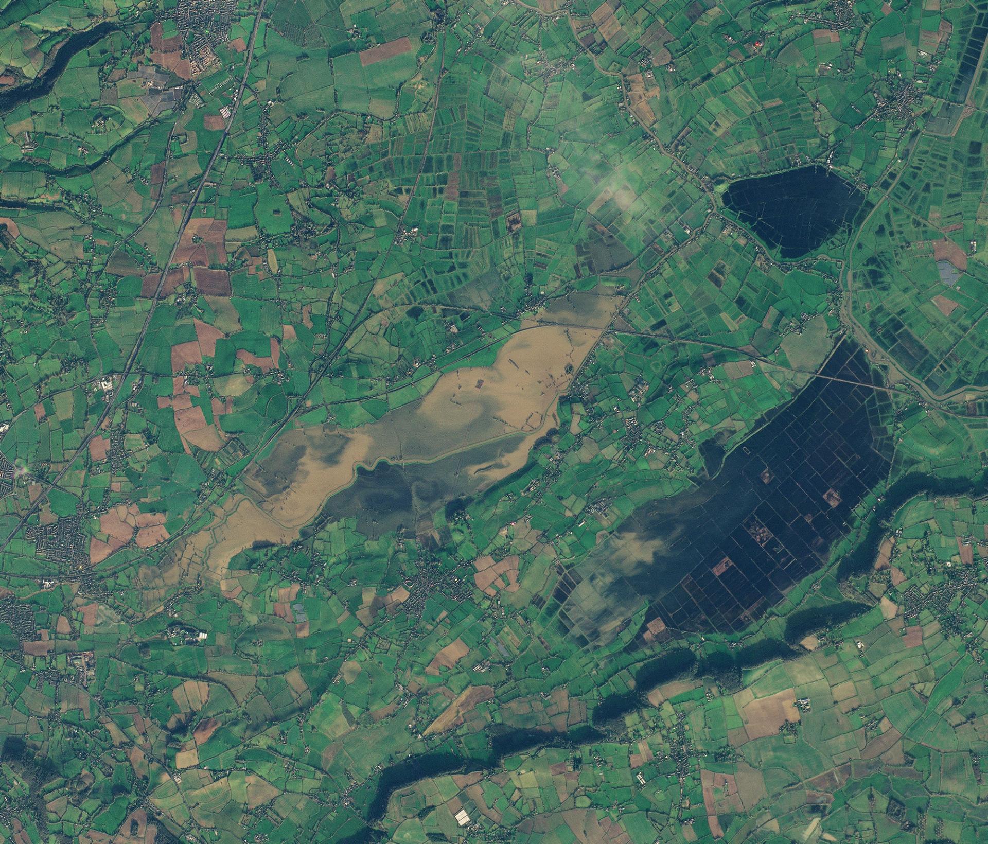 Monitoring sewage from space