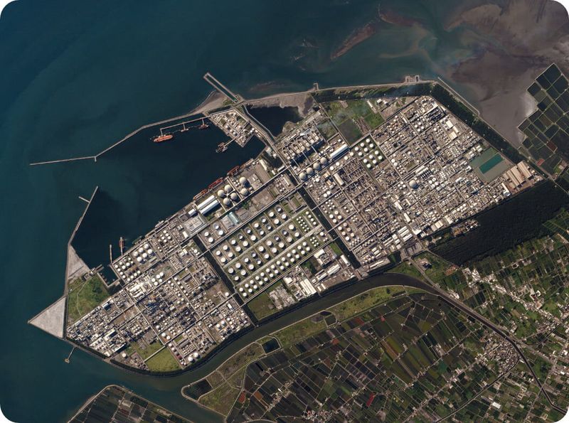 Infrastructure and Energy Satellite Imagery from Planet | Planet