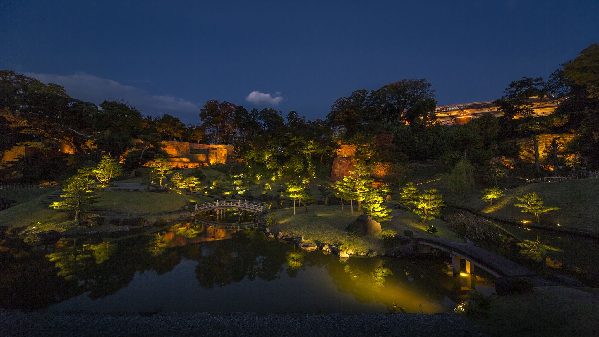 The Four Seasons of Kanazawa Castle and Kenrokuen Garden: Spring ...