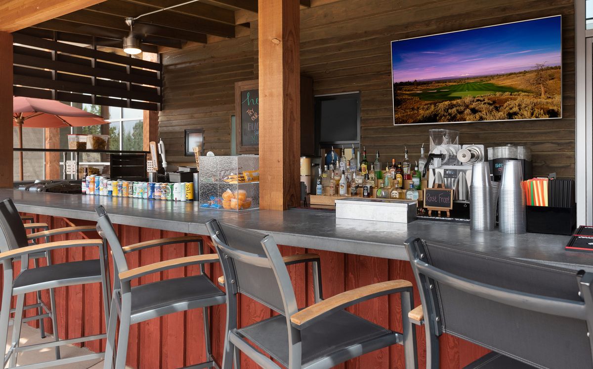 Heated Pools and Spas | Brasada Ranch