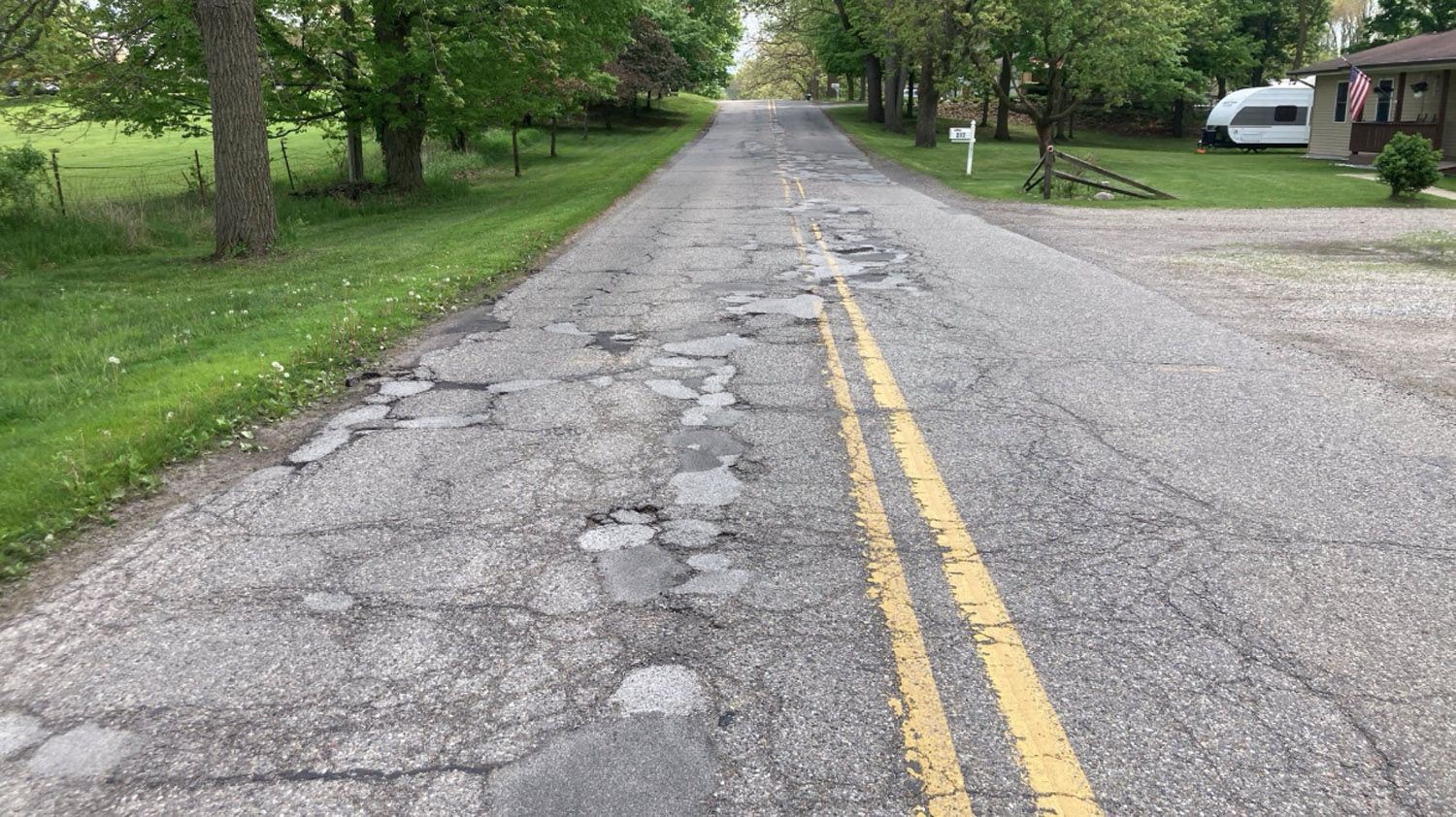 This County Officially Has the Worst Roads in Michigan | Michigan Enjoyer