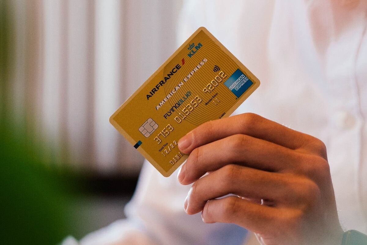 6 Essential Tips for Using Credit Cards Responsibly and Avoiding ...