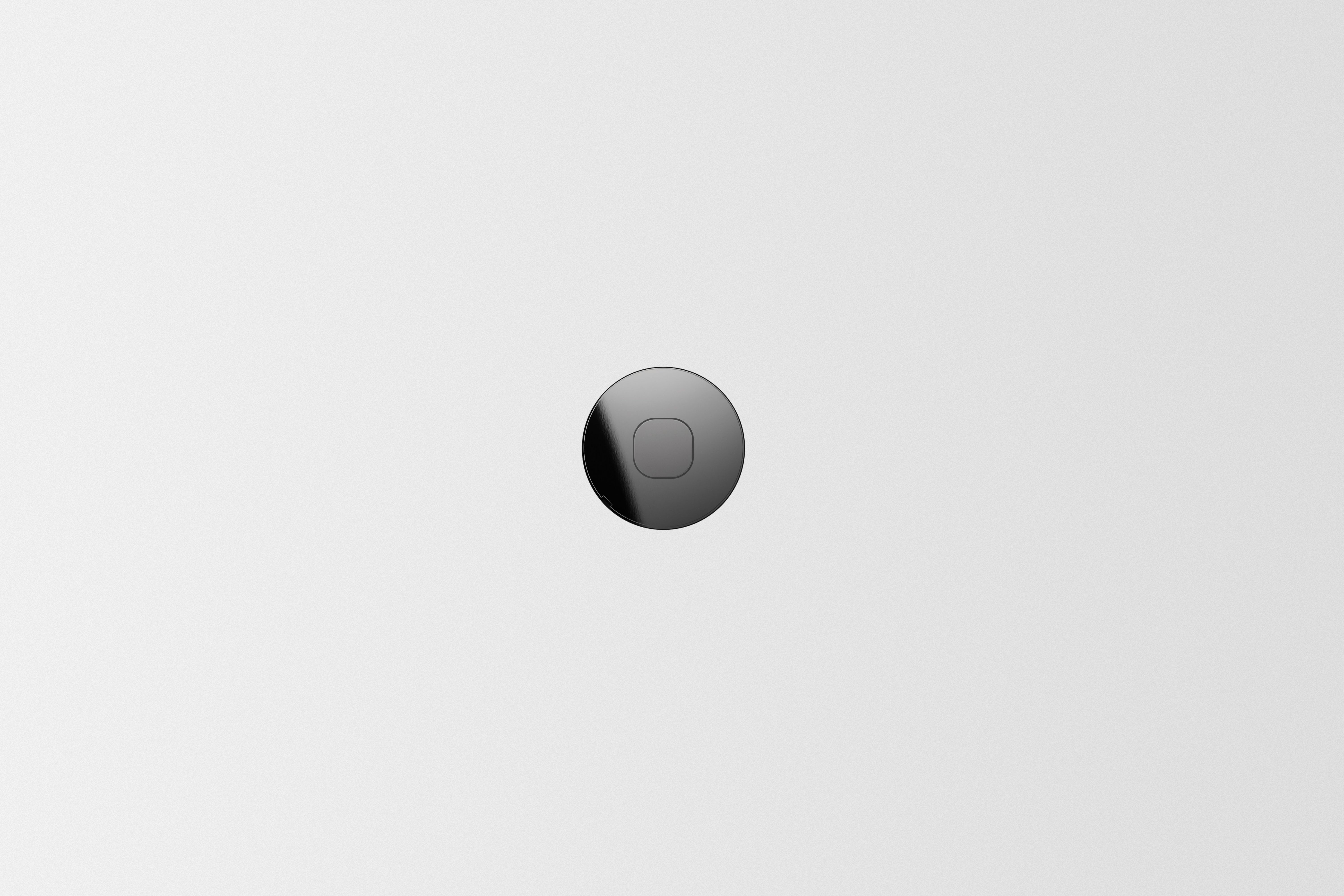 Single Outlet Faceplate Black Mirror - Flat | ZETR