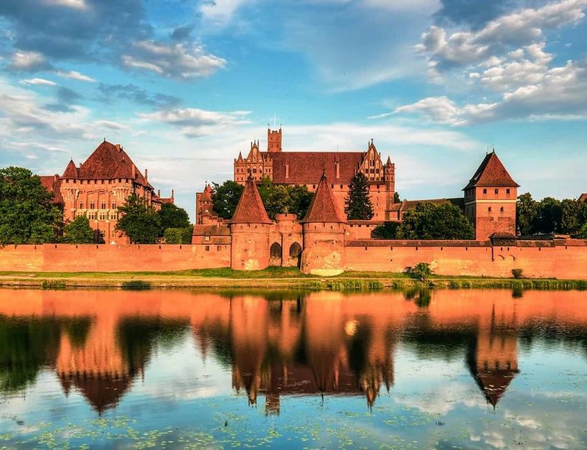 Malbork Castle Tour and Westerplatte | Poland by Locals