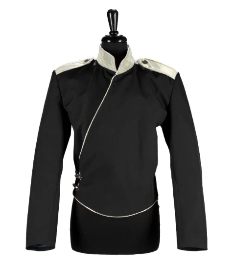 Music Icons Strikes a Chord