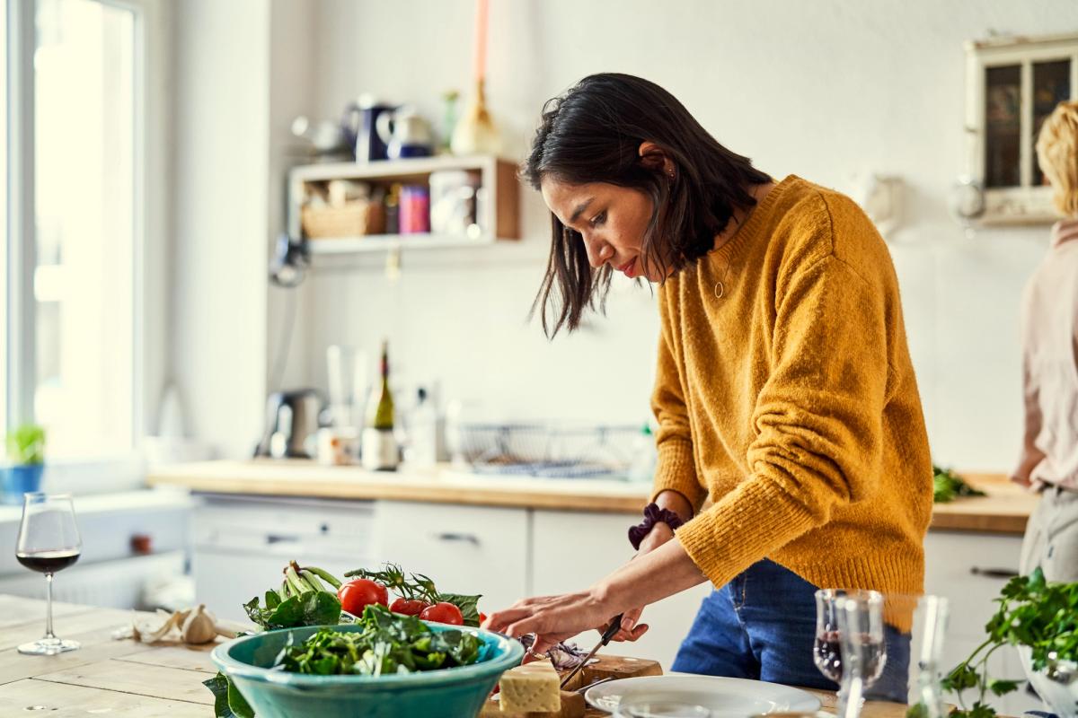 Negative Energy Balance: Understanding the Risks of a Calorie Deficit