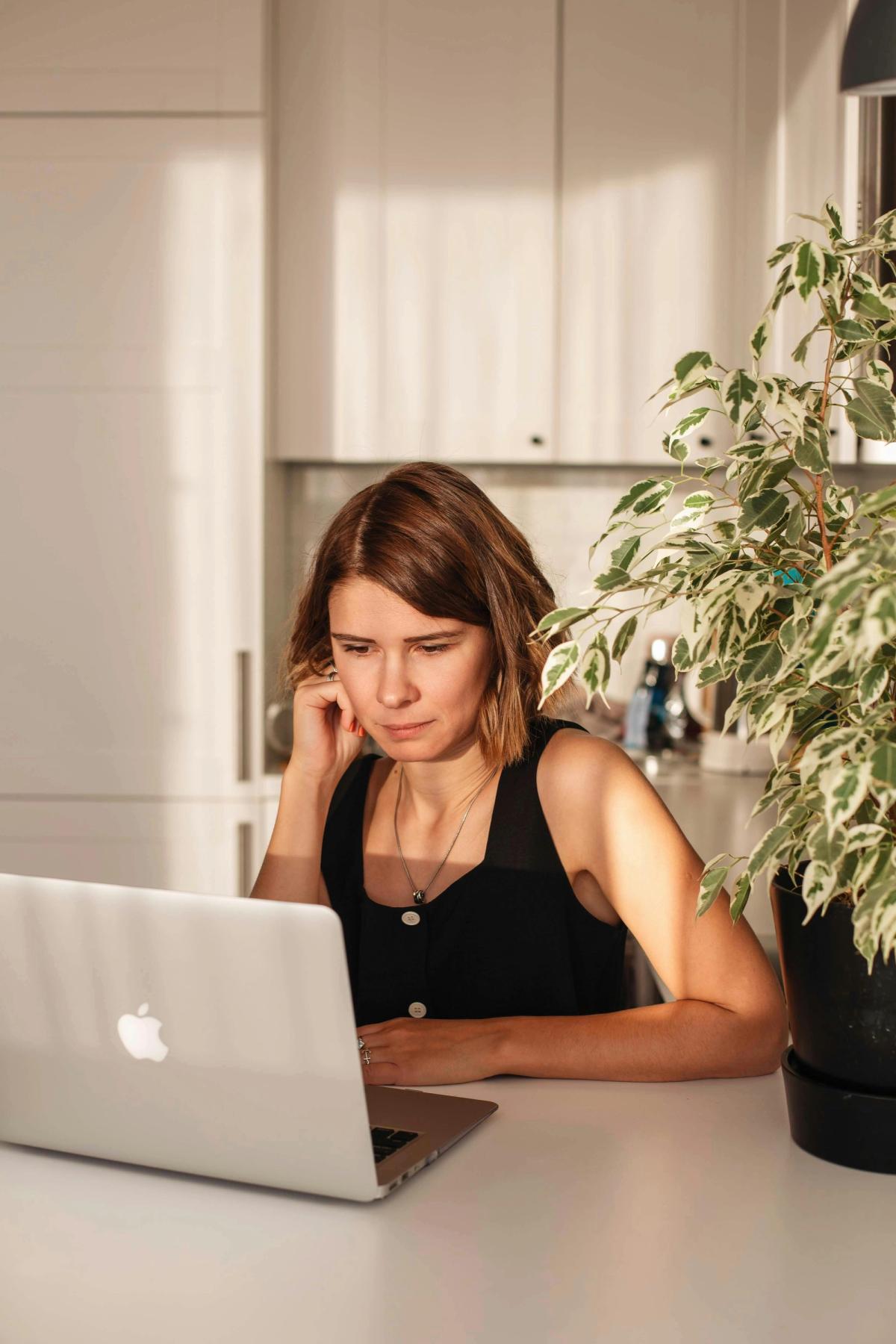 5 Eating Disorder Thoughts You Might Not Realize Are Disordered