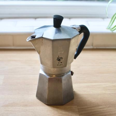 Moka Pot Size Guide | Honest Coffee Guide