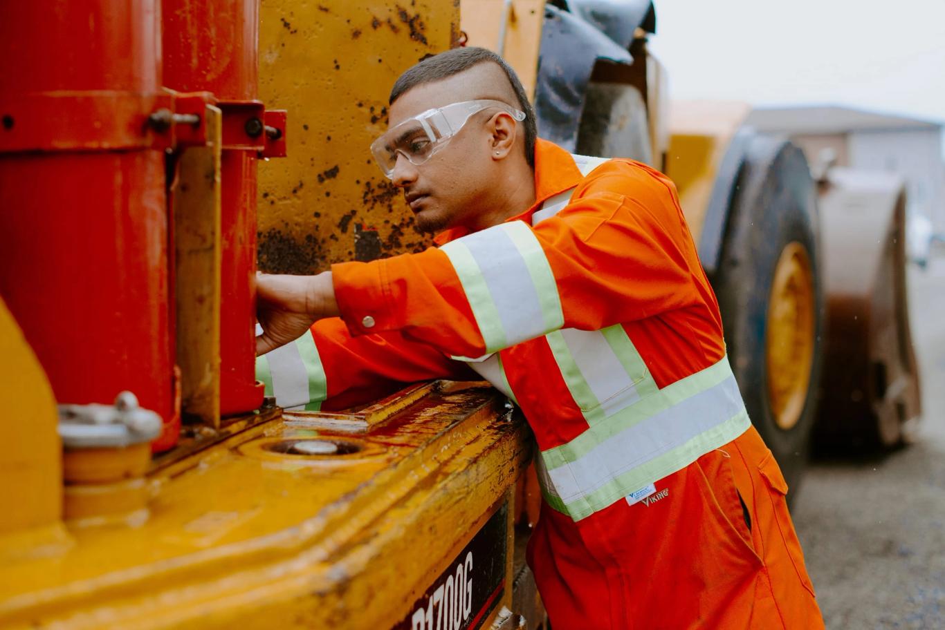 Material Hub - Your Global Partner in Industrial Machinery - MaterialHub