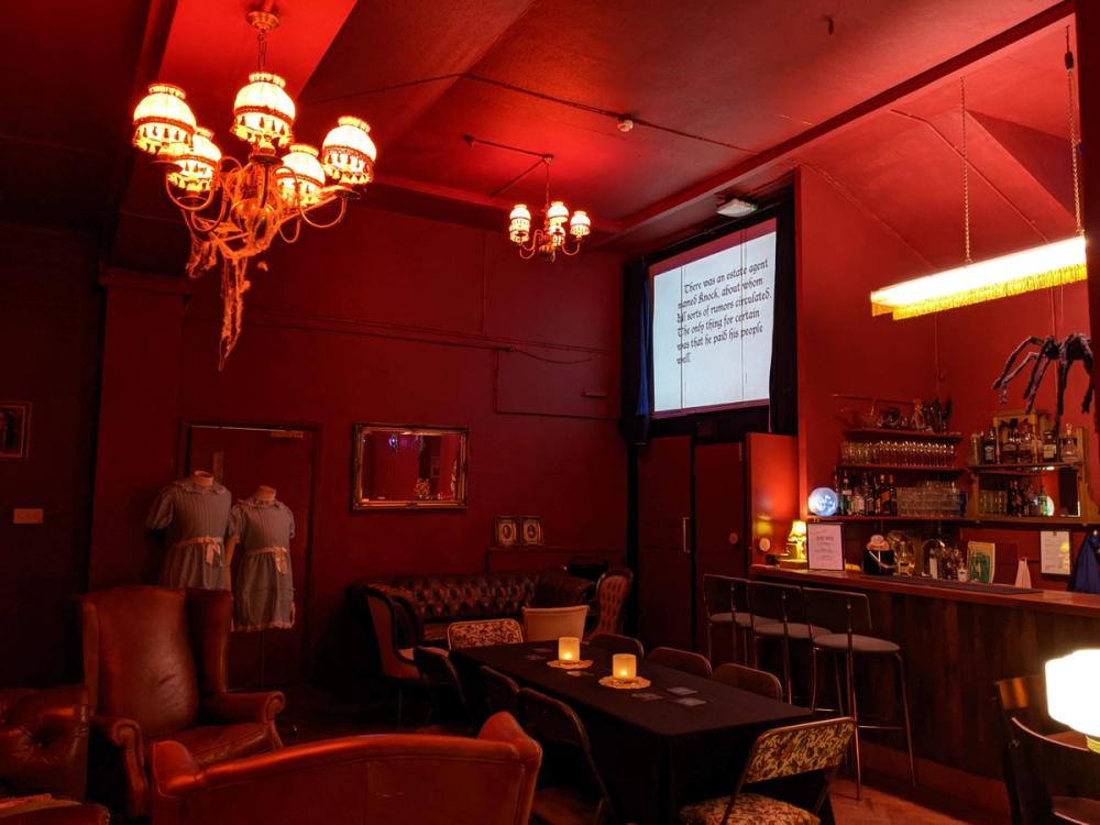 Triangle Bar | Love Locations