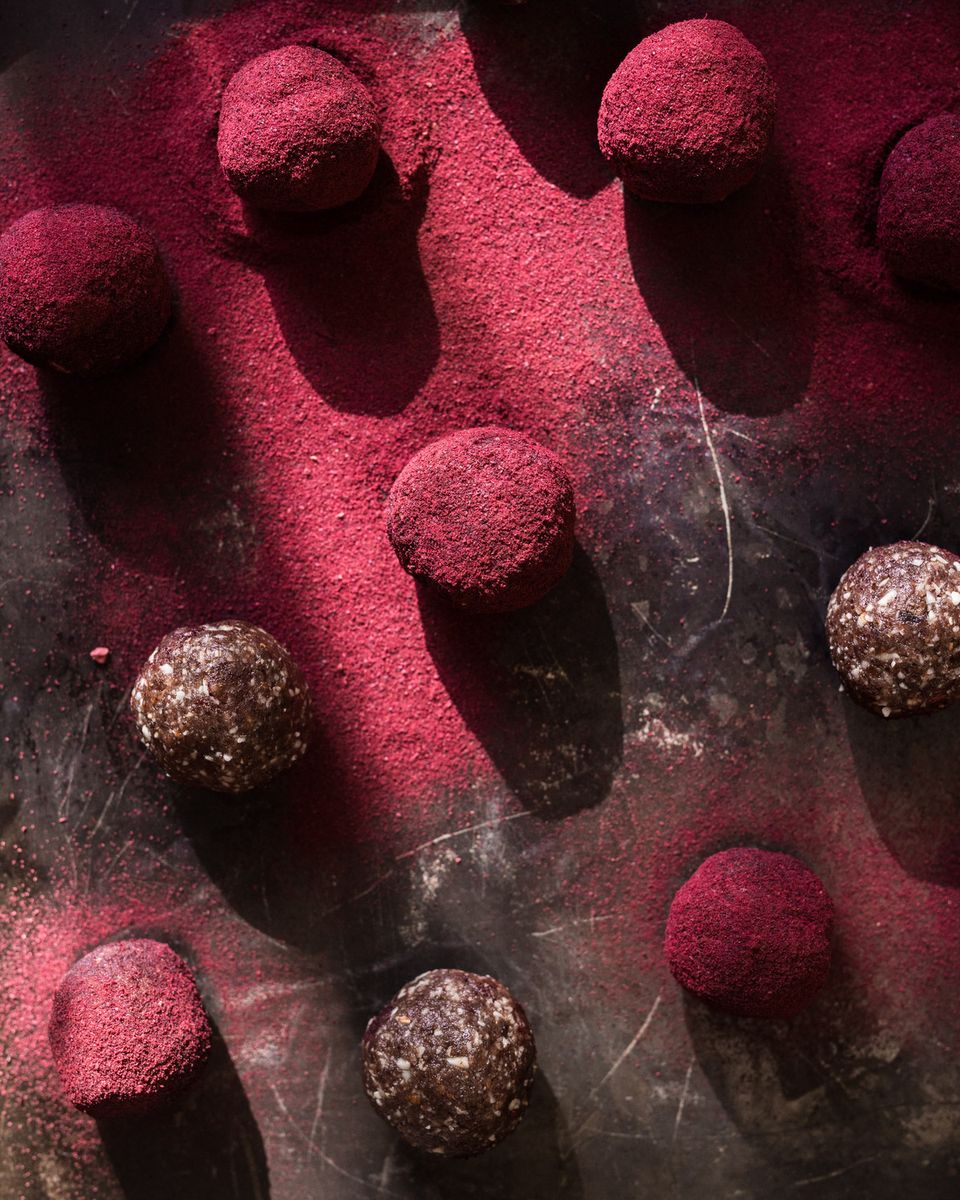 Antioxidant Bliss Balls Recipe | Australian Queen Garnet Powder – Queen ...