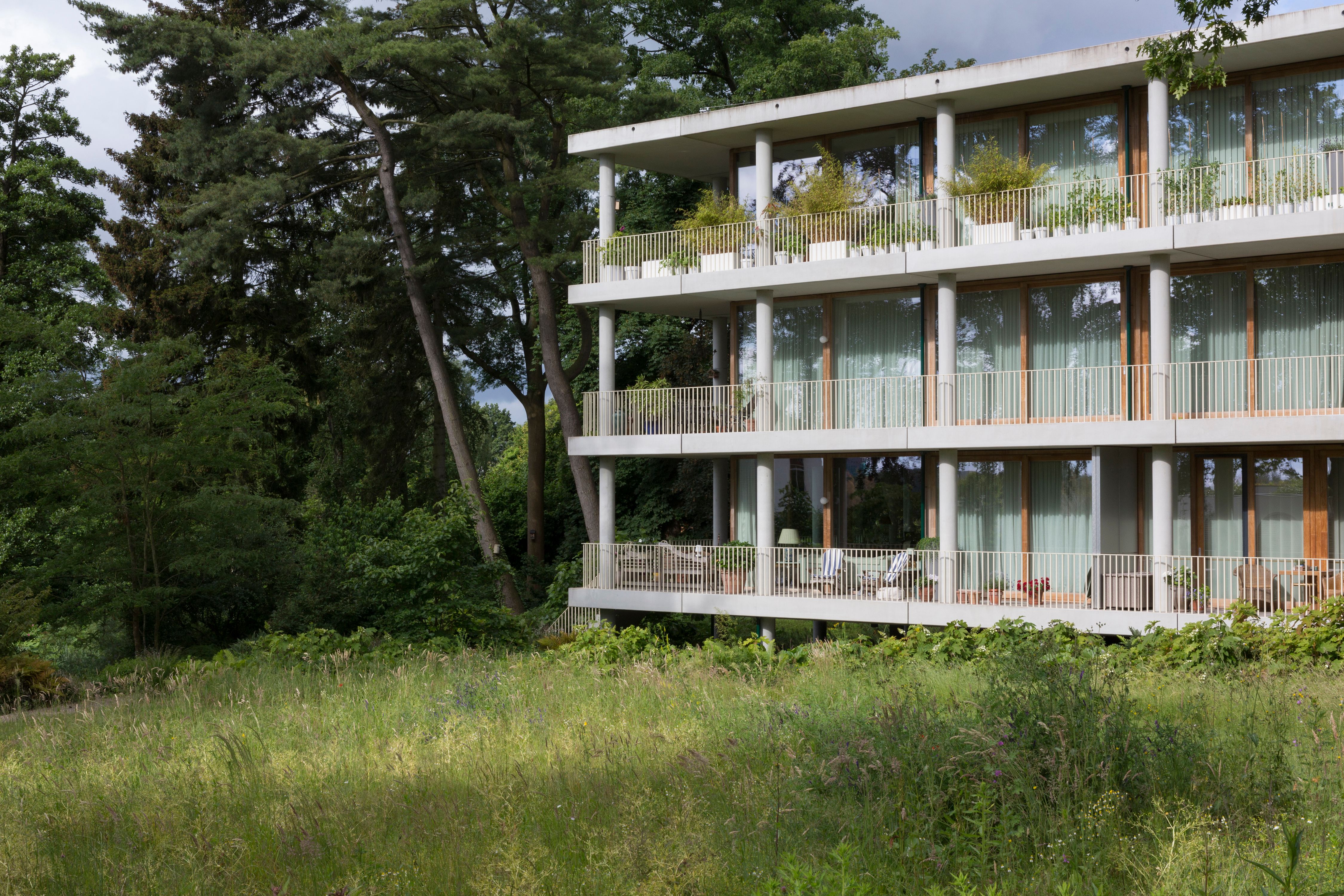 109, Apartment building with 34 columns – Dyvik Kahlen Architects