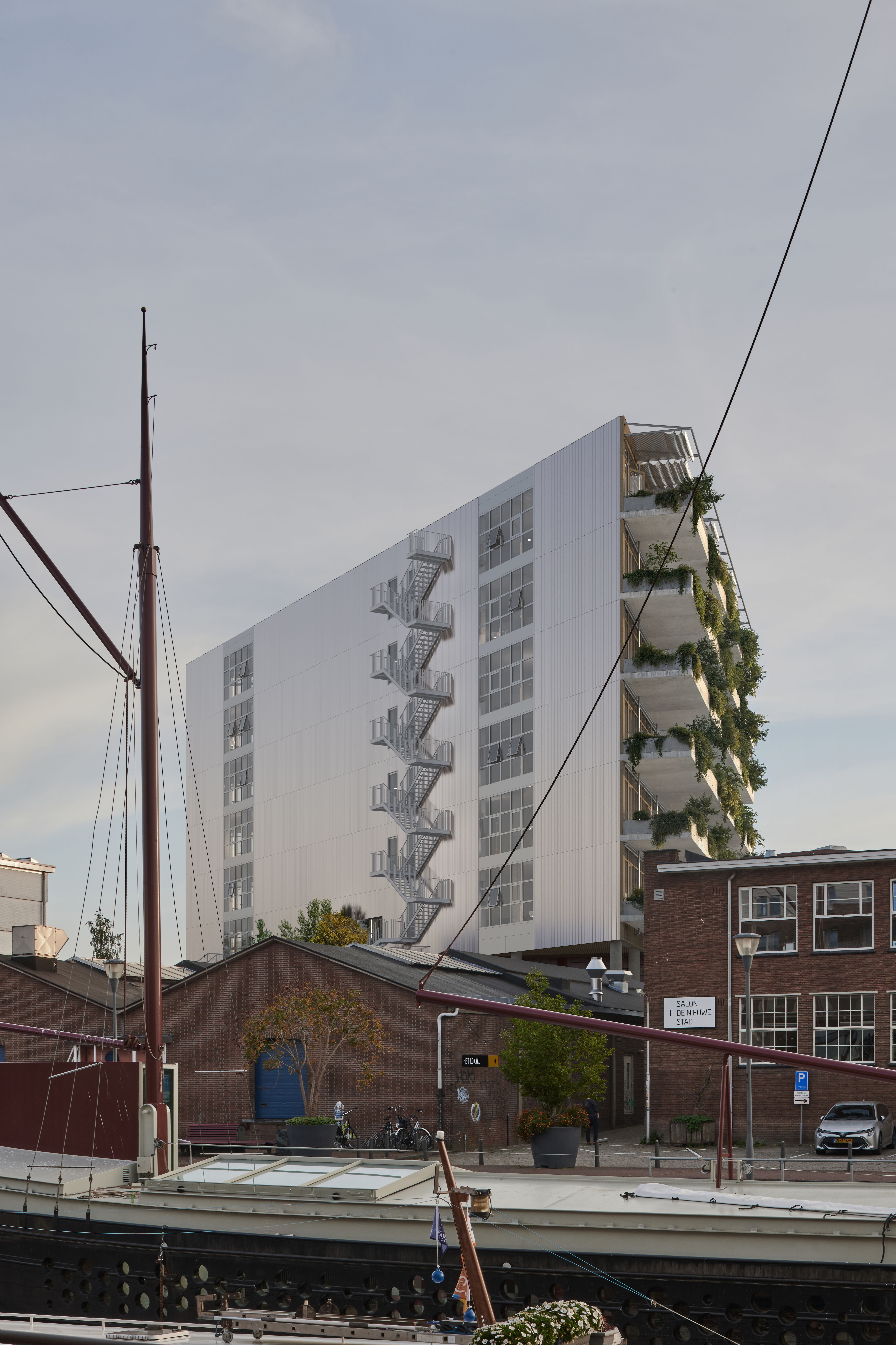 147, Triangular apartment building – Dyvik Kahlen Architects