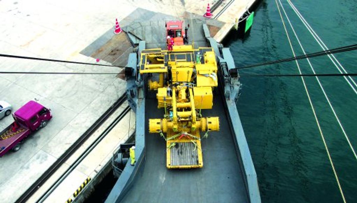 Mining Equipment Shipping | RoRo | Höegh Autoliners