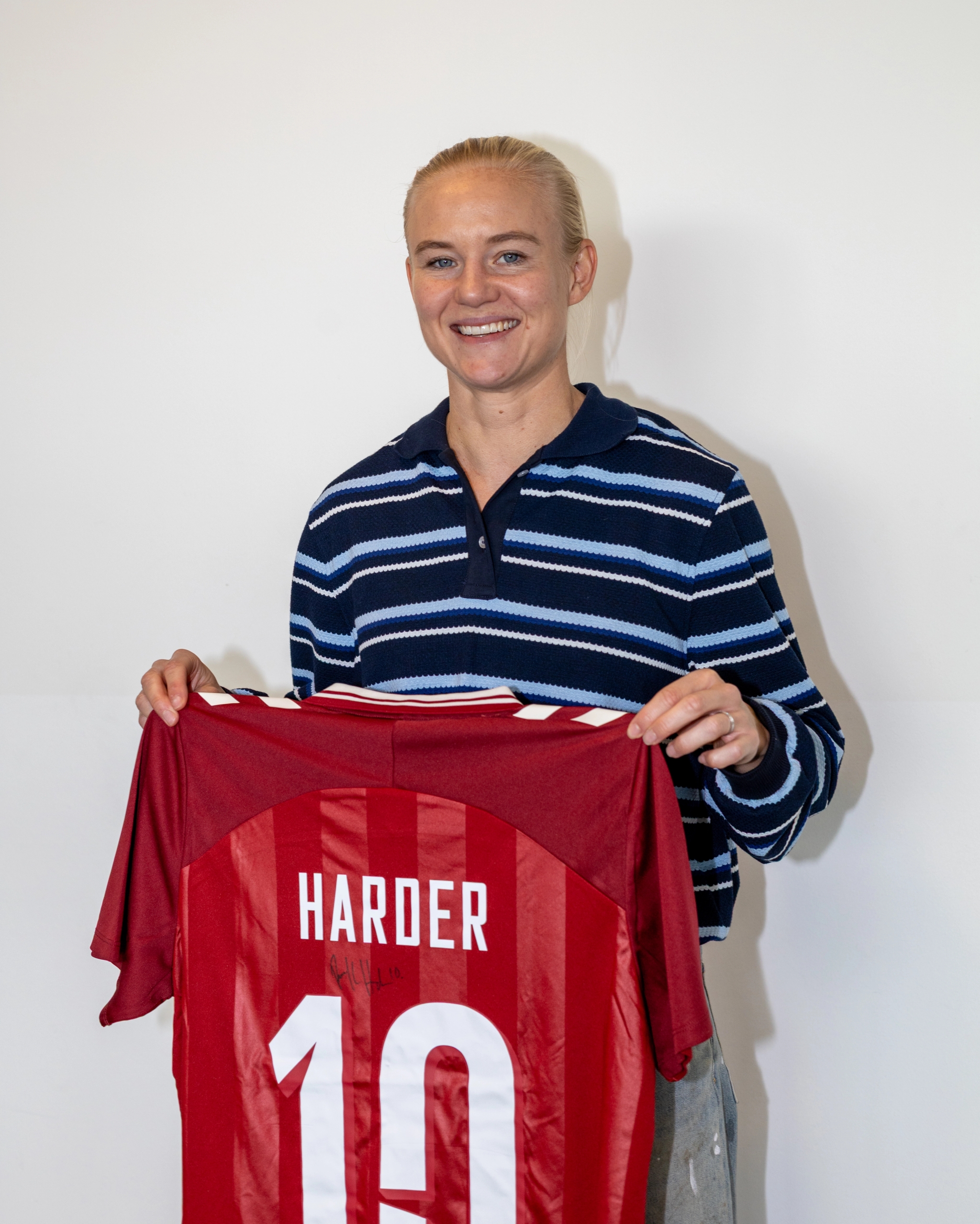 Pernille Harder er Årets Fodboldspiller 2025 | SPFO