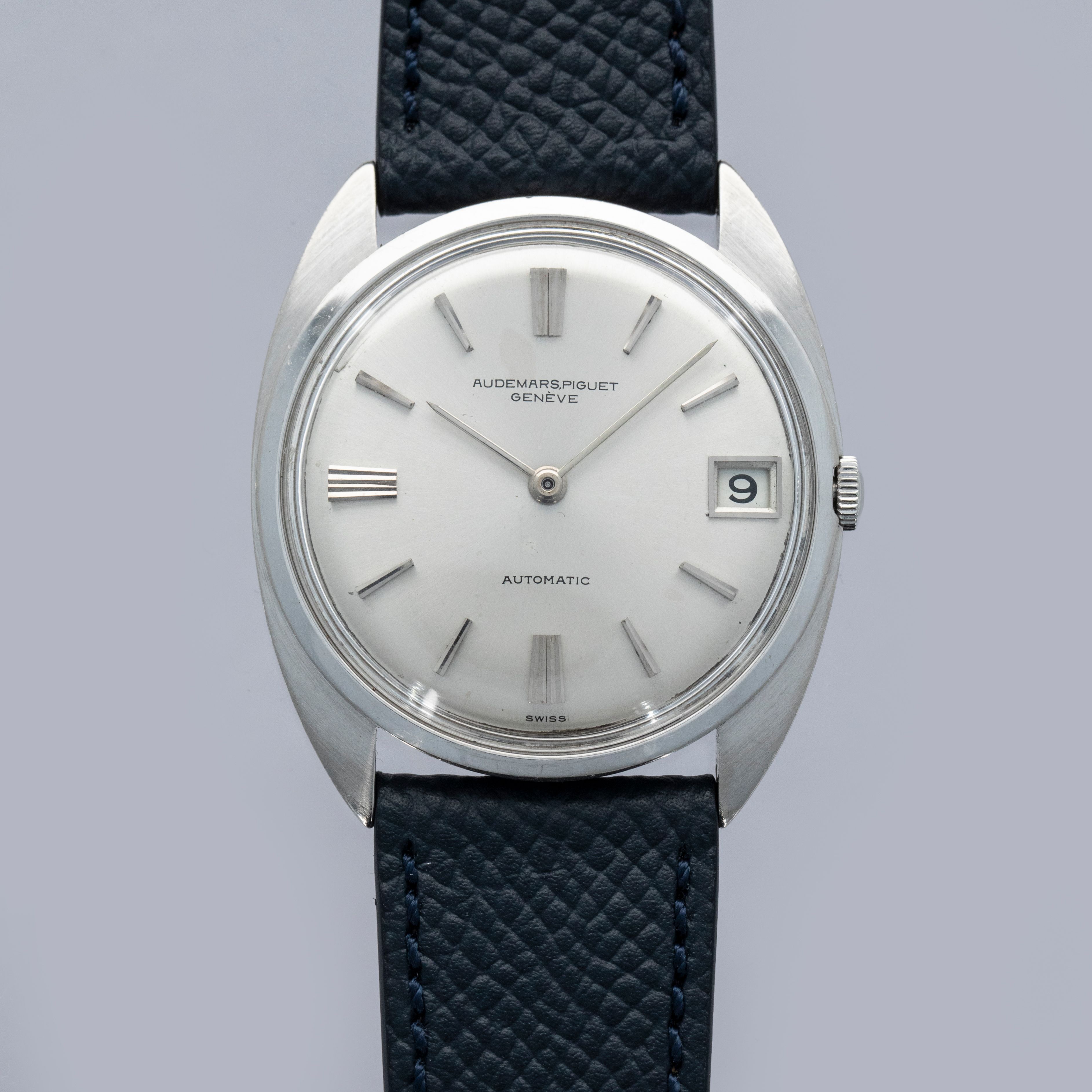 Audemars Piguet Automatic Date 5205 18k WG | Auctions | Loupe This