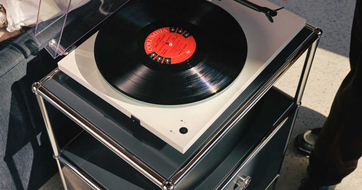 USM x Symbol 21" Record Stand | U.S. Shipping