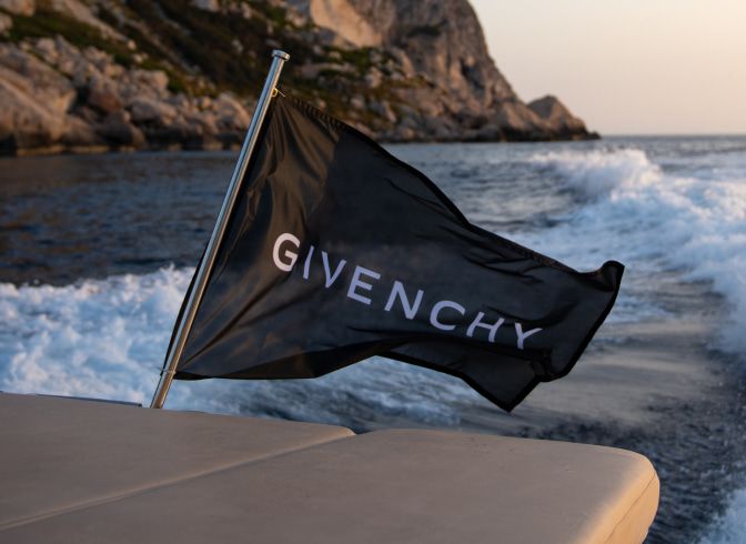 Case Study | Givenchy | Social Media | Swwim