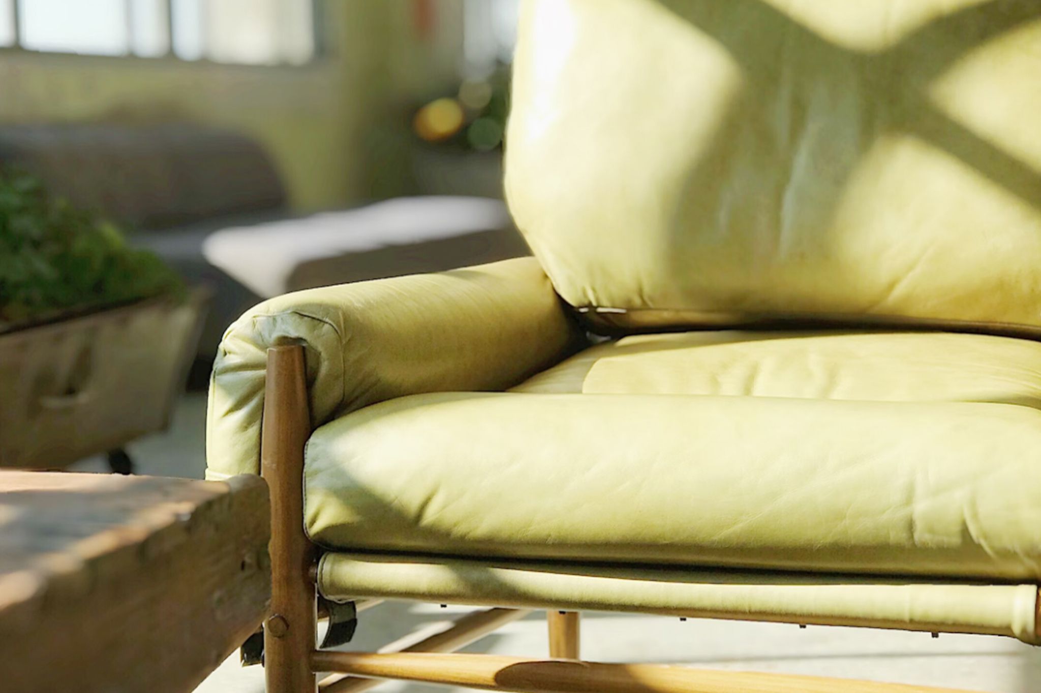 How Power Naps Help Beat the Post-Lunch Slump | AG1