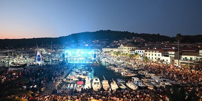 TRAG U BESKRAJU Pogledajte novu fotogaleriju iz Vele Luke | Dalmatinski ...