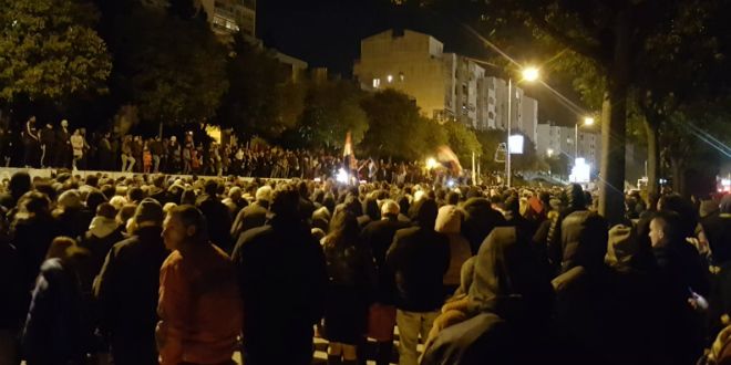 KRAJ: Završen mimohod od početka Vukovarske ulice do Sućidra ...