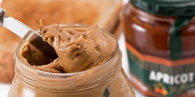 RECEPT Kuglice od čokolade i kikiriki-maslaca | Dalmatinski Portal