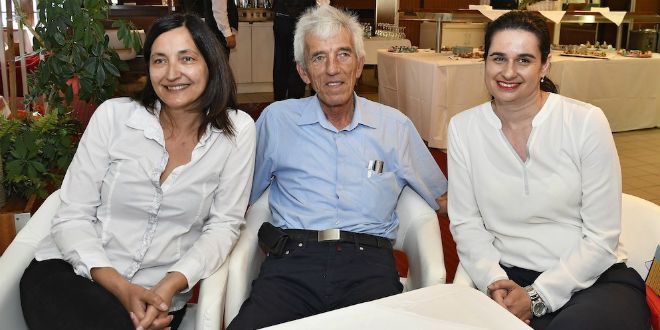 Ante Mrvica predstavio svoje nasljednice: Danijela Ivanović i Jelena ...