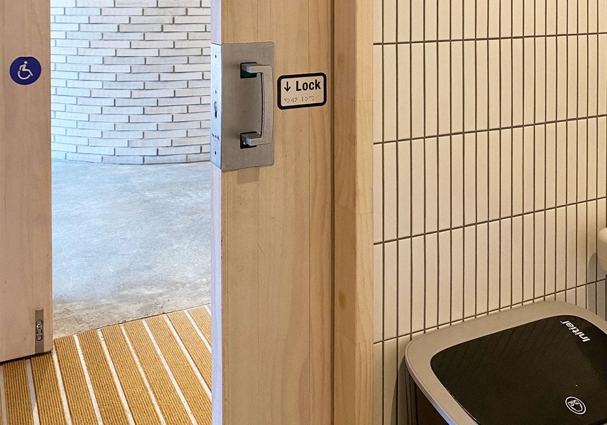 Creating accessible cavity sliders with CaviLock CL400 ADA handles | CS ...