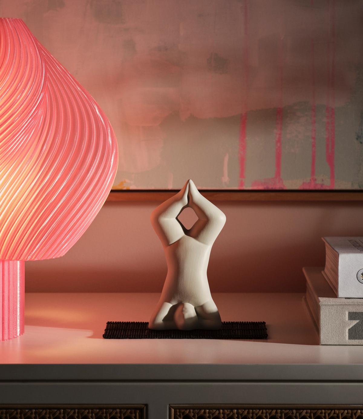 Yoga av Lisa Larson – Nyhet 2025 - Cervera