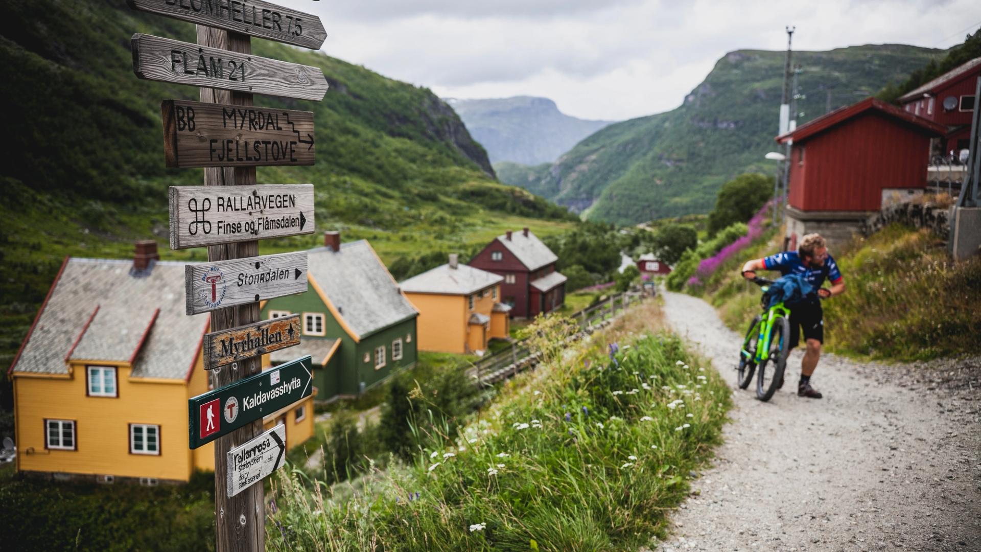 13 scenic bike rides | Go on a cycling holiday in Norway