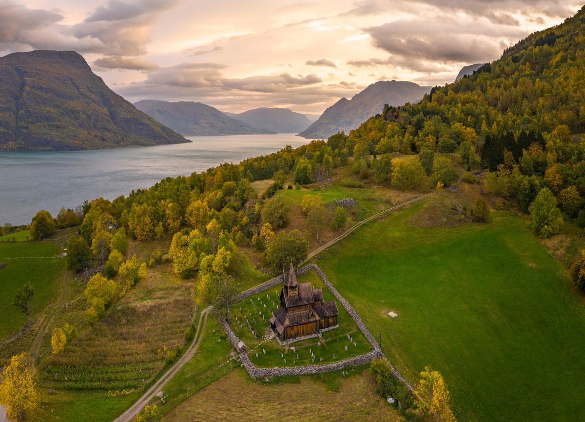 Plan your trip to the Sognefjord area | Activities, hotels, food and drink