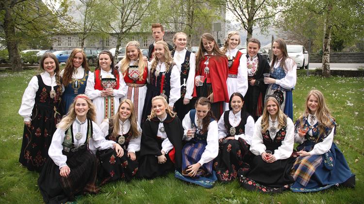 Bunad – the Norwegian traditional costume