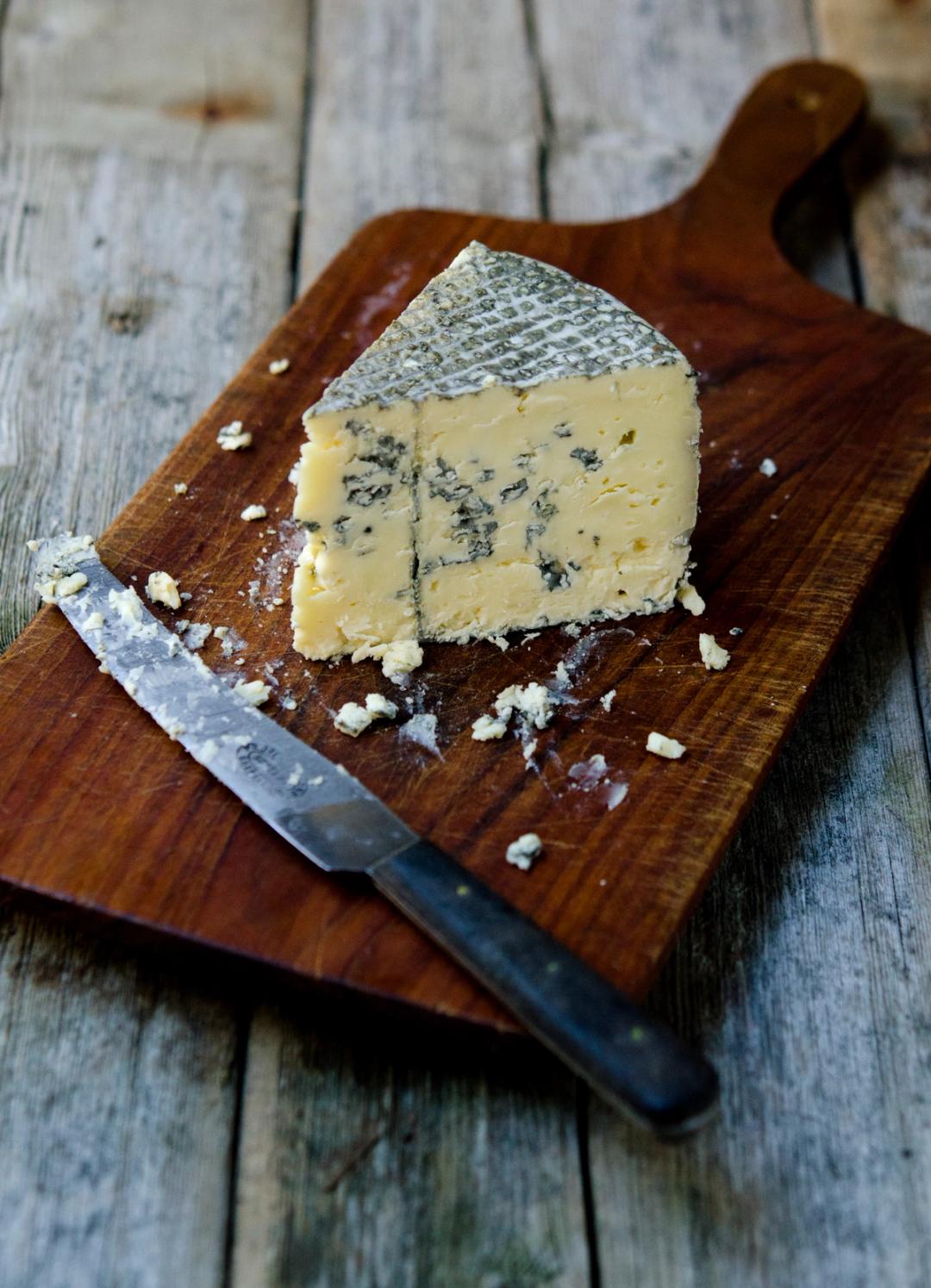 Gingerbread cookies with blue cheese | Recipe | The Norwegian Cookbook