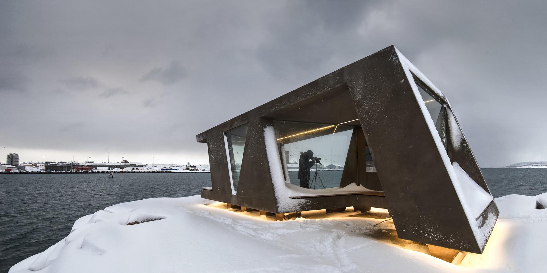 Extravagant birdwatching shelters | Bird hides i Varanger
