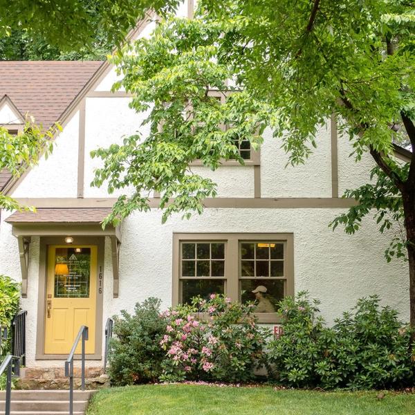 Oakhurst Cafe | Breakfast & Lunch in Charlottesville