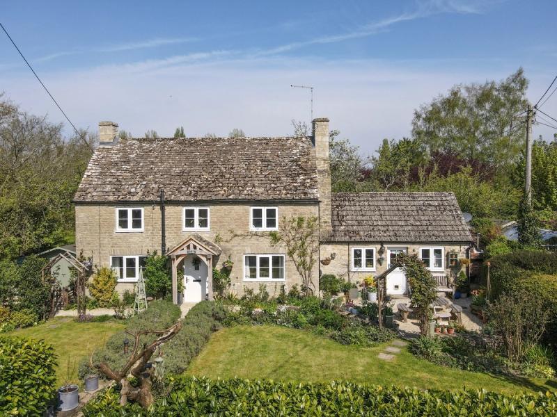 Cosy, Cotswold Cottages | Butler Sherborn