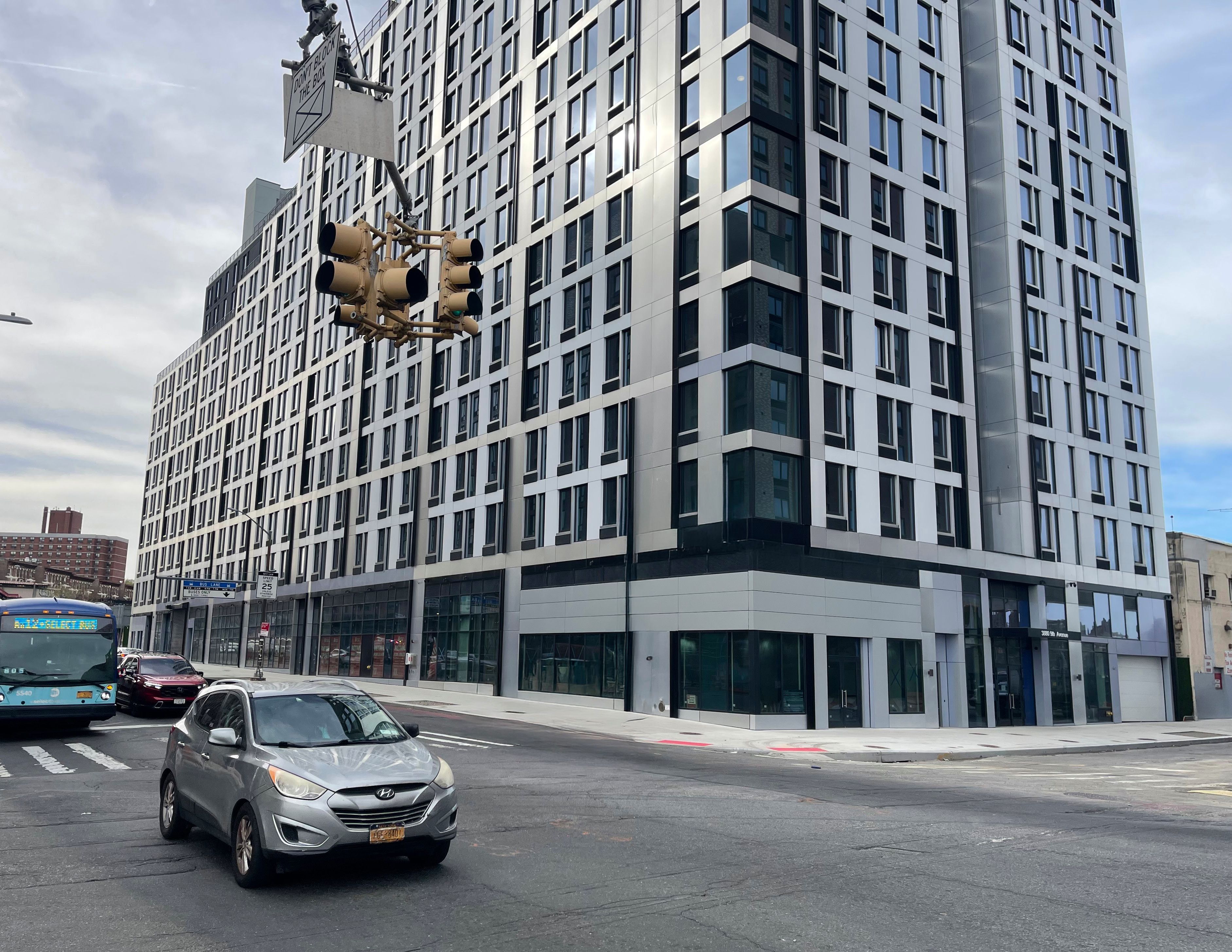 401 West 207th Street | KSR New York Commercial Real Estate Brokerage