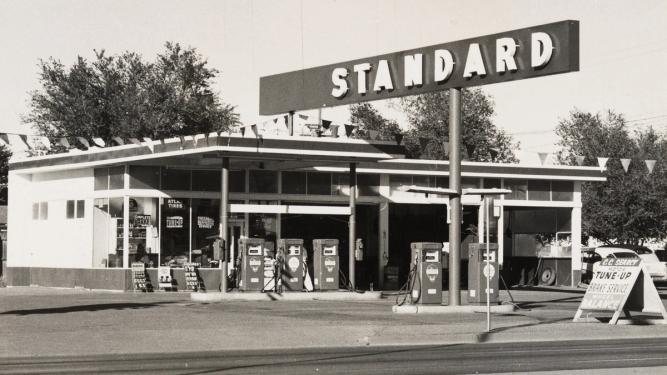 Exceptional Prints: Ed Ruscha, 1966 | March 21—30, 2025 | David Zwirner