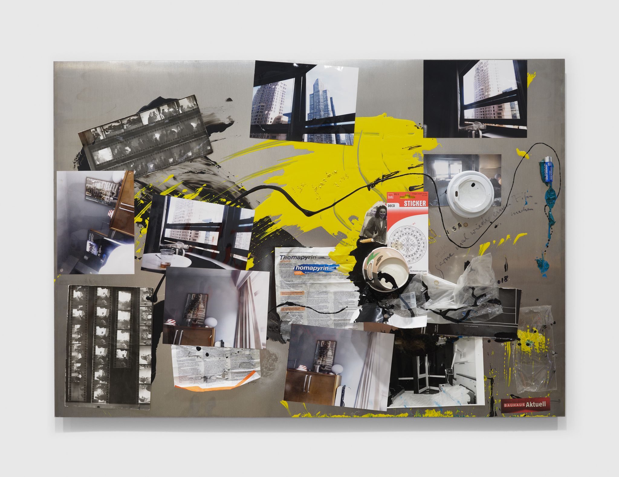 Isa Genzken - Artworks & Biography | David Zwirner
