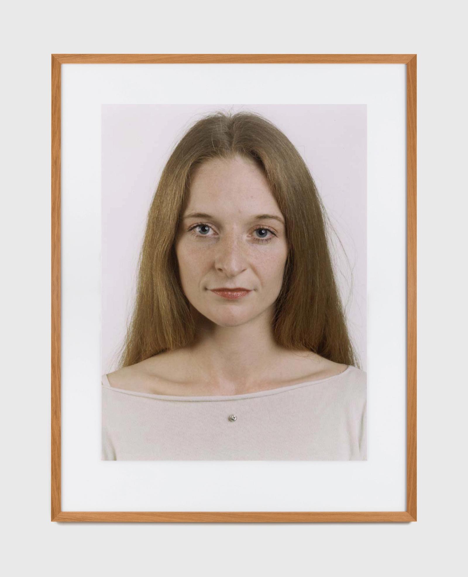 Thomas Ruff - Porträts (Portraits) | David Zwirner