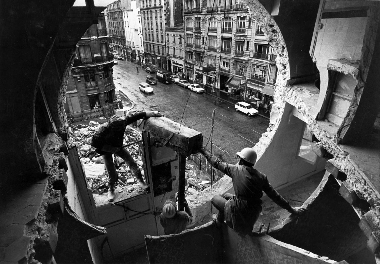 Gordon Matta-Clark - Artworks & Biography | David Zwirner