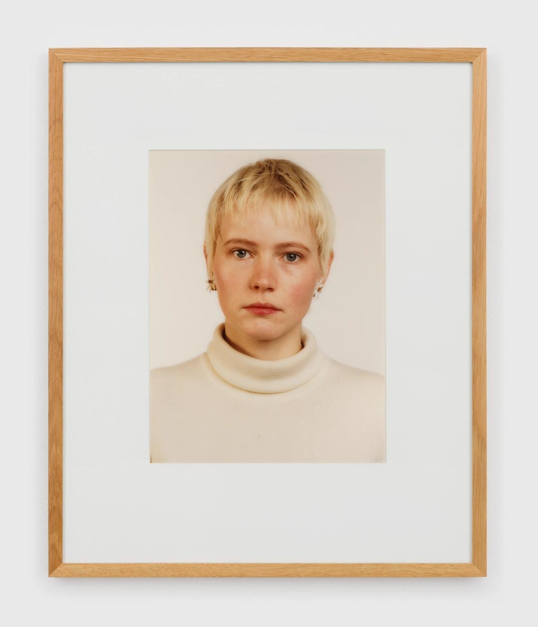 Thomas Ruff - Porträts (Portraits) | David Zwirner