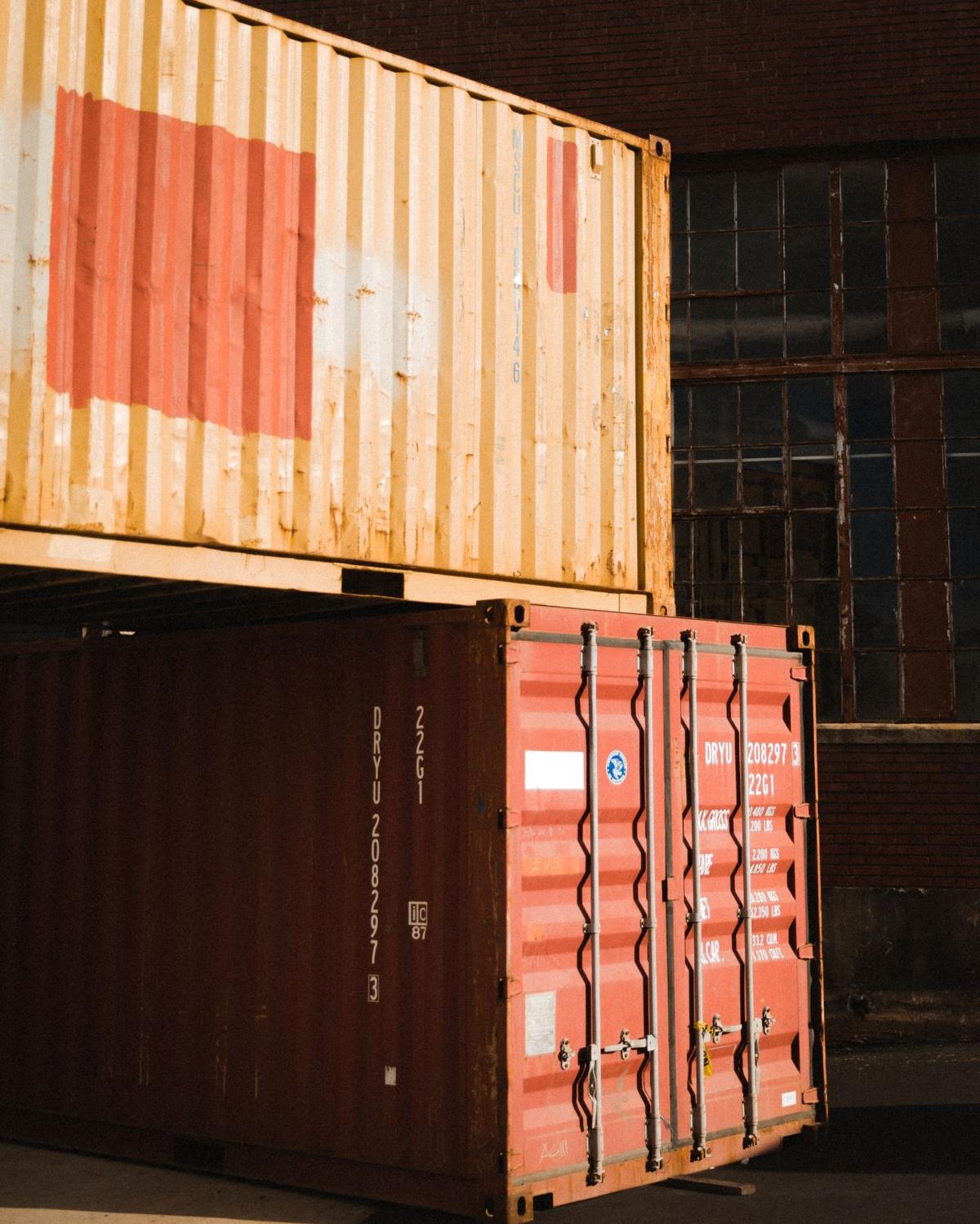 Wat zijn de afmetingen van een zeecontainer? - Beequip