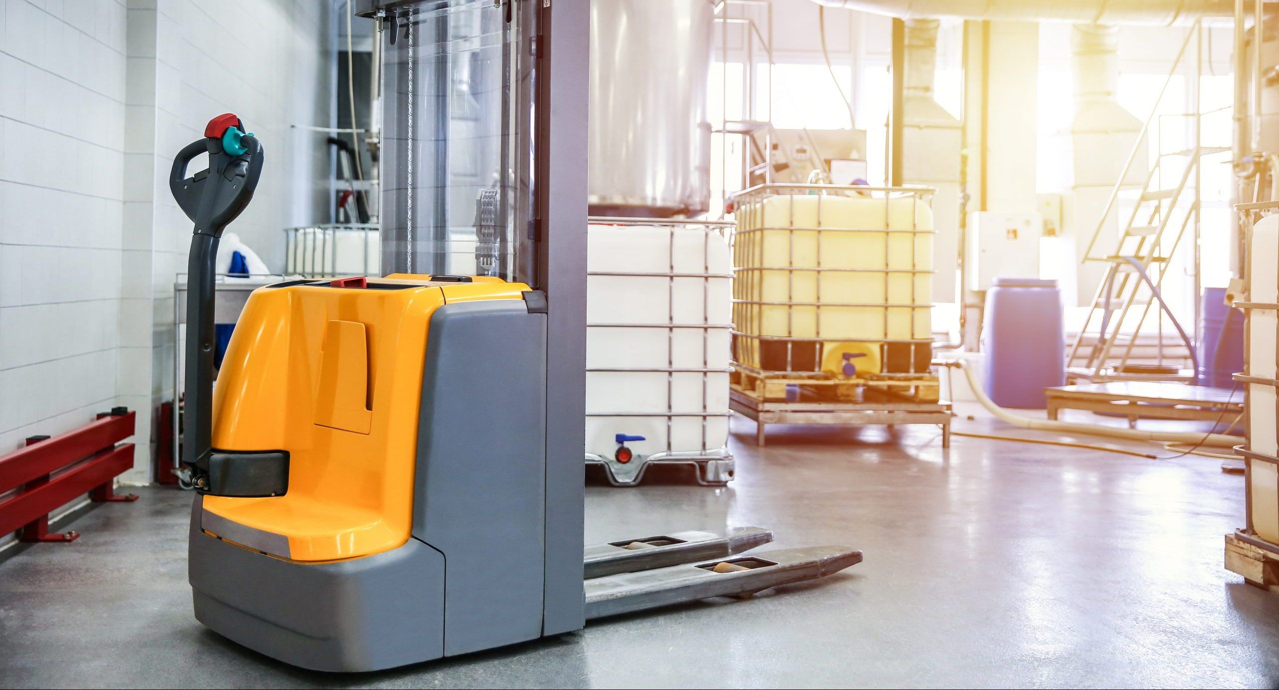 Elektrische stapelaar leasen? Bekijk de mogelijkheden - Beequip