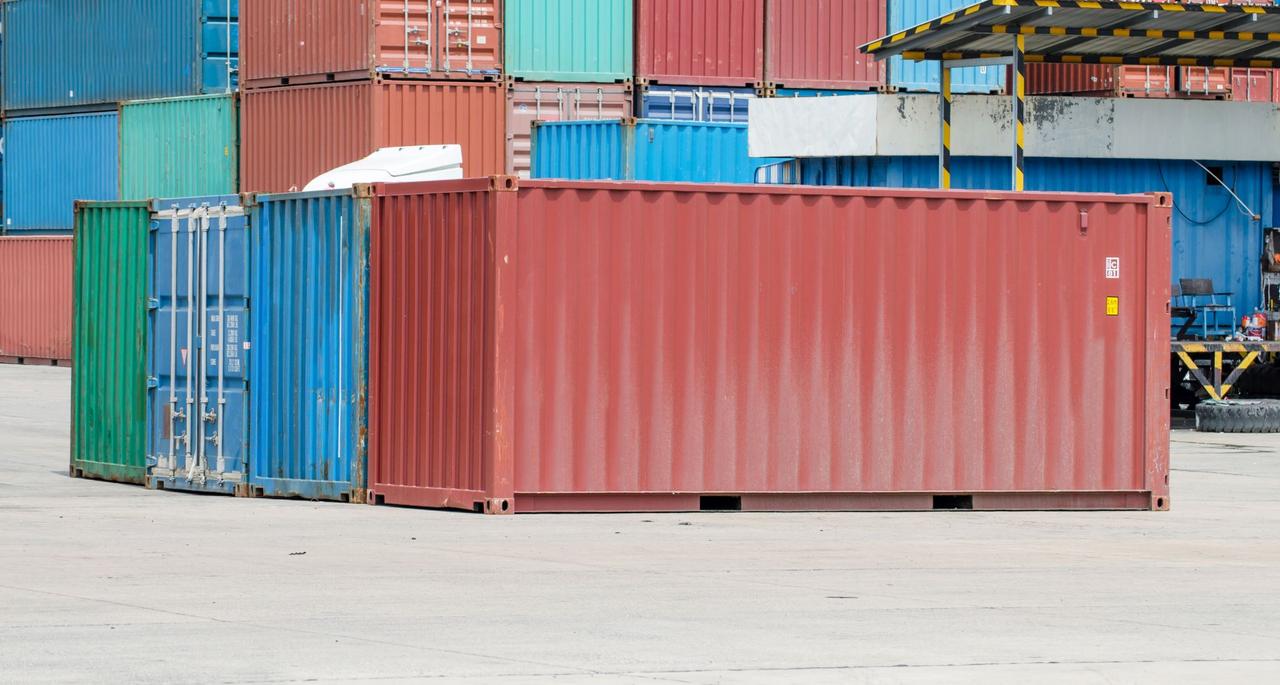 Wat zijn de afmetingen van een zeecontainer? - Beequip