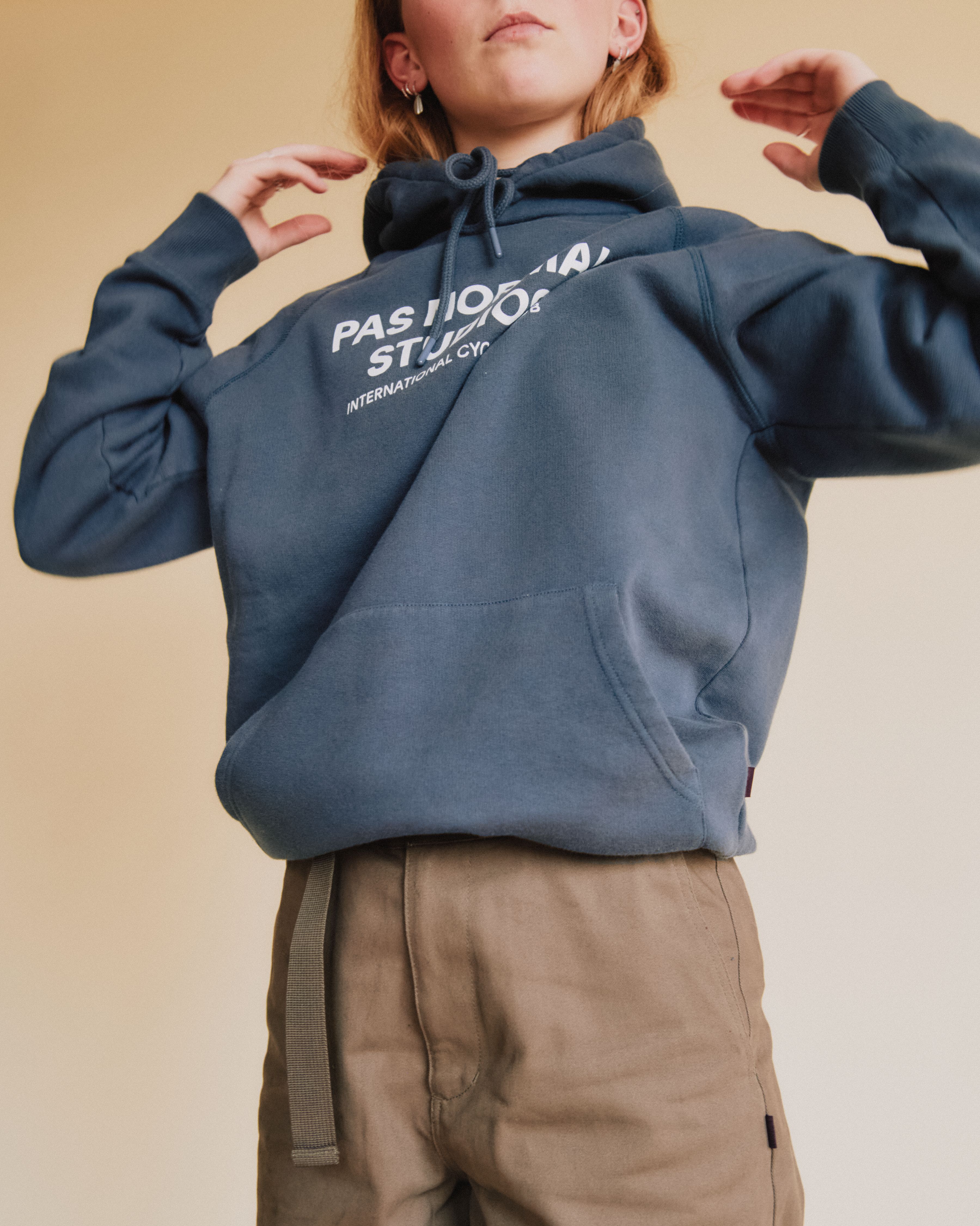 Off-Race | Pas Normal Studios