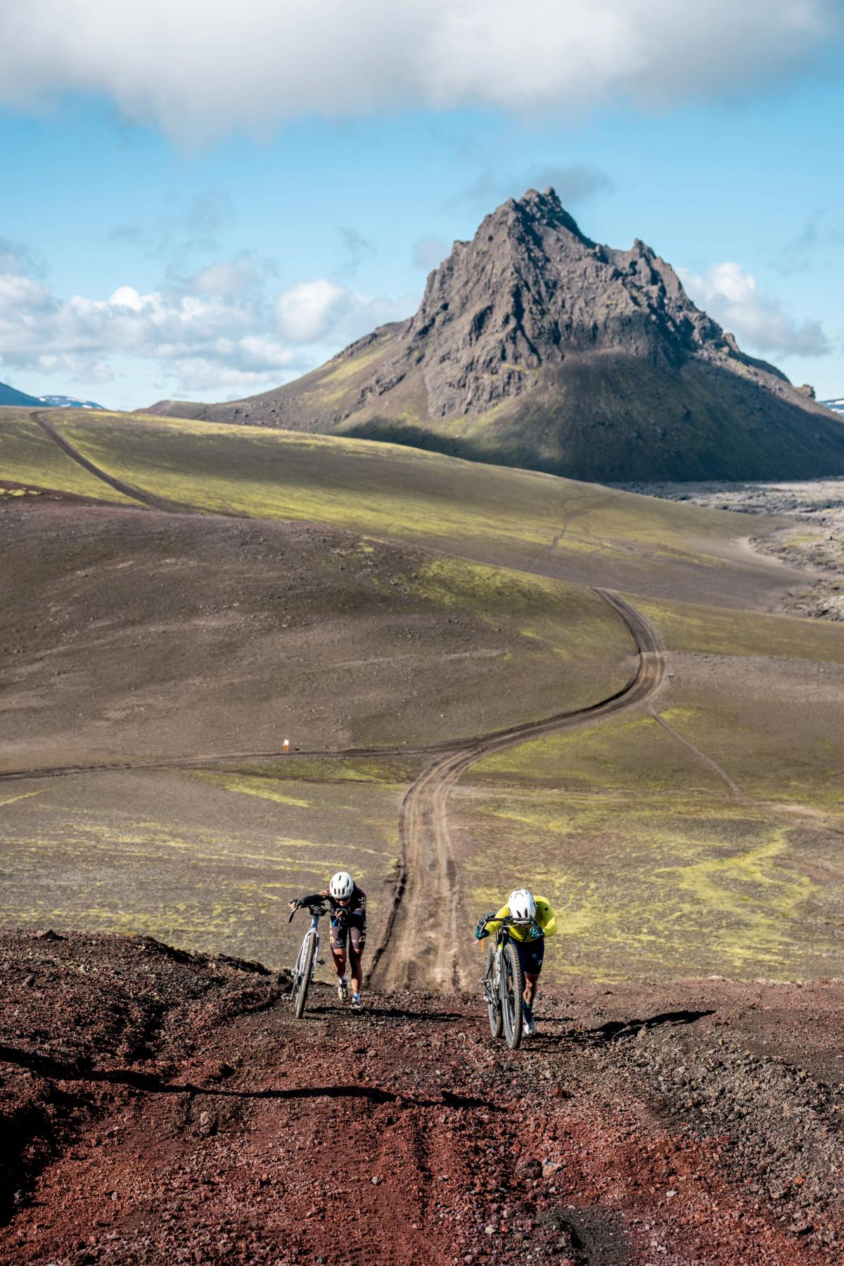 The Rift with Pas Racing | Pas Normal Studios