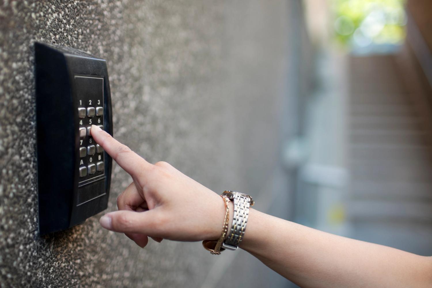 Touchless Access Control System | SmartRent