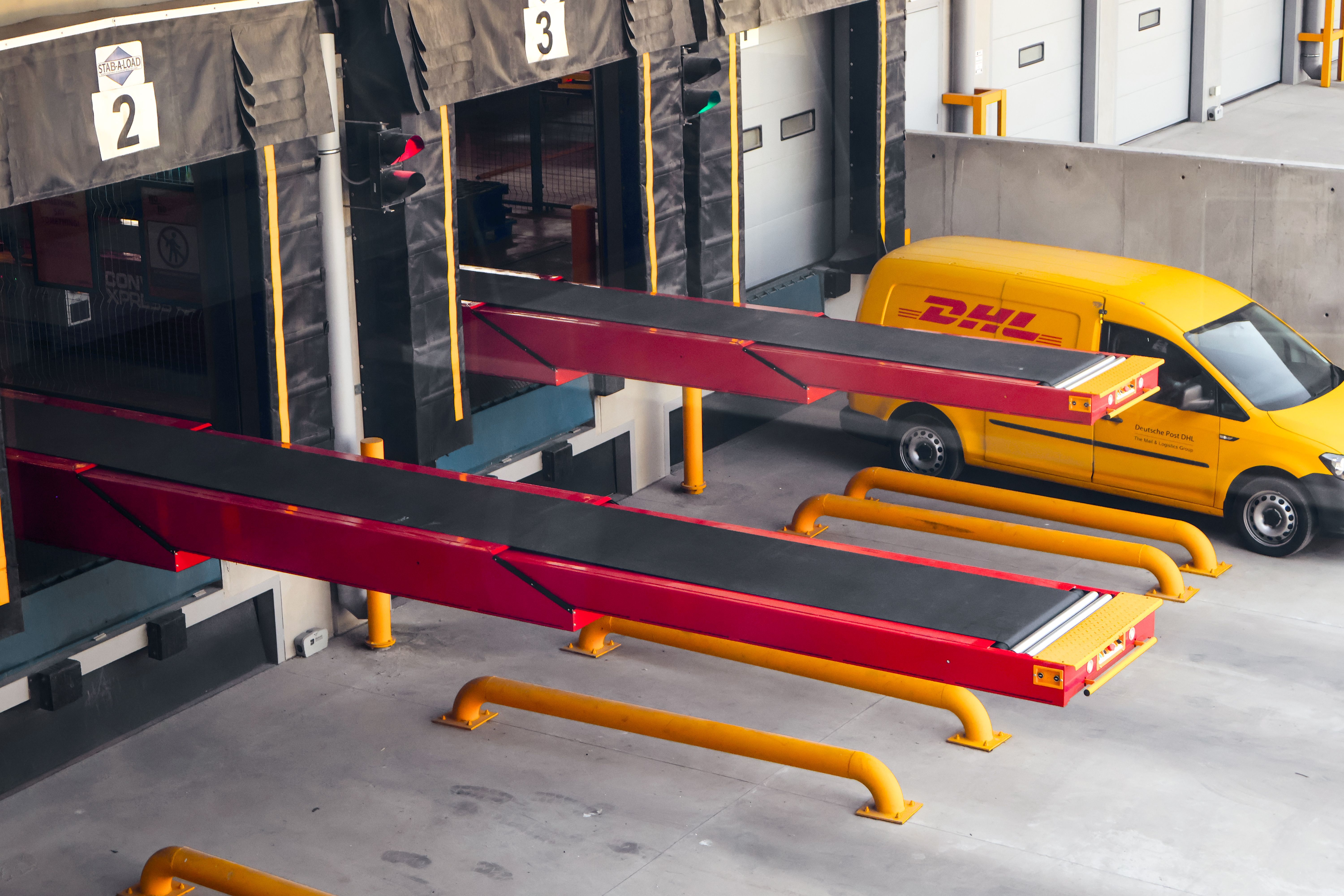 The True Cost of Manual Loading: Enter Telescopic Boom Conveyors ...